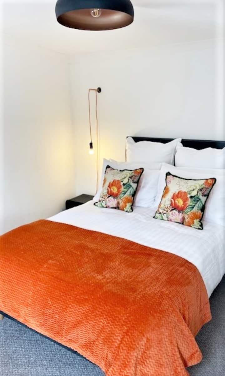 Near Beach With Parking In St Ives - St Ives