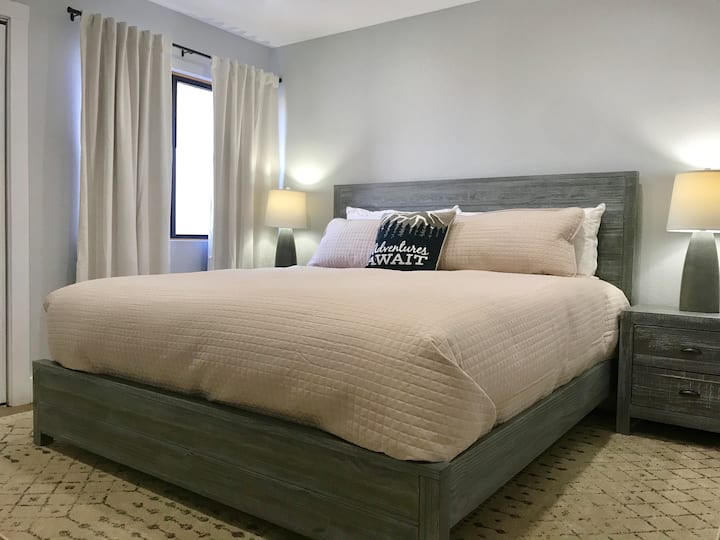 Fully Remodeled Mammoth Condo - Mammoth Lakes, CA