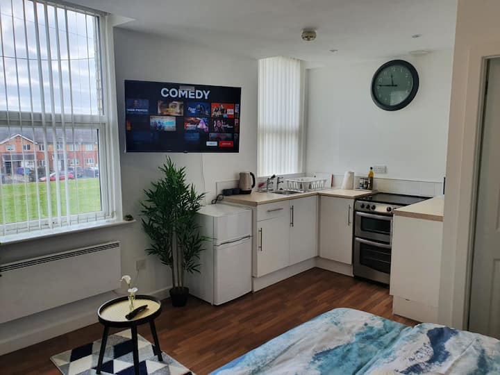 Delightful And Cosy Studio Apartment - Liverpool