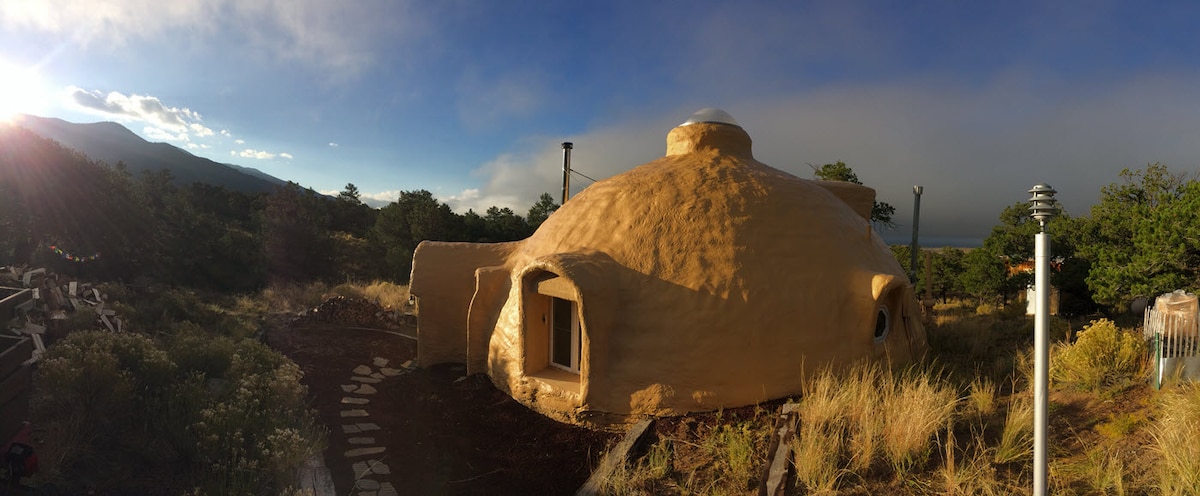 Delightful Dome | A Cozy Getaway - Dome houses for Rent in Crestone ...
