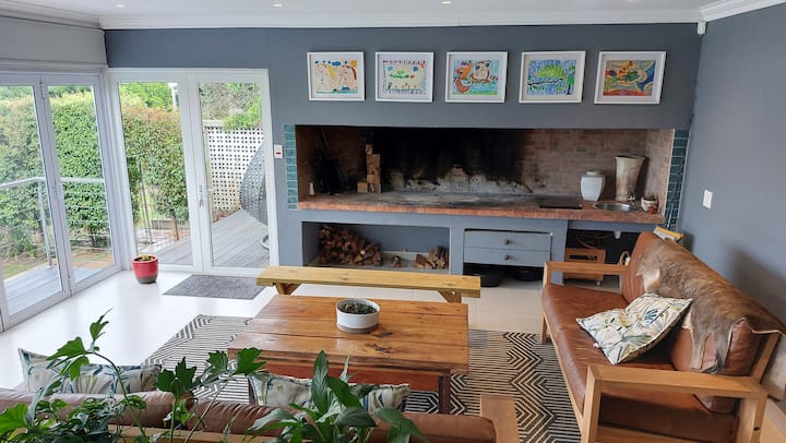 Entire Family Villa - Large Plot & Pool - Stellenbosch