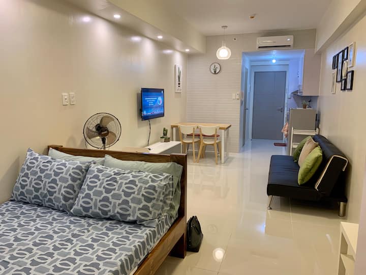 Spacious Studio Overlooking Taal, Tagaytay - Tagaytay