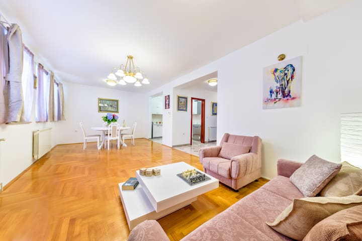 Central Apartment Smiley,4*,brand New,free Parking - Zagreb