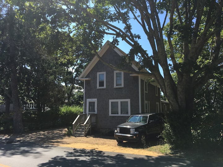 Nautical Oasis Walking Distance To Downtown Ob - Oak Bluffs, MA