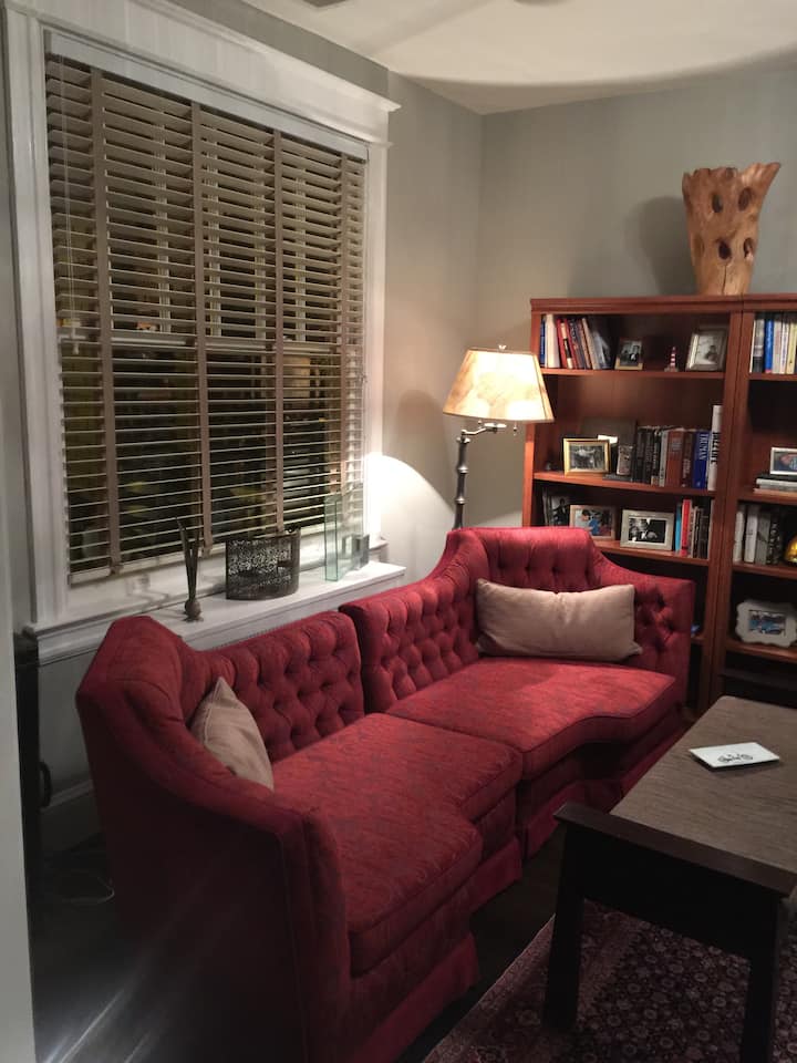 Uniquely Styled Eclectic House In The Heart Of Dc - Washington, D.C.