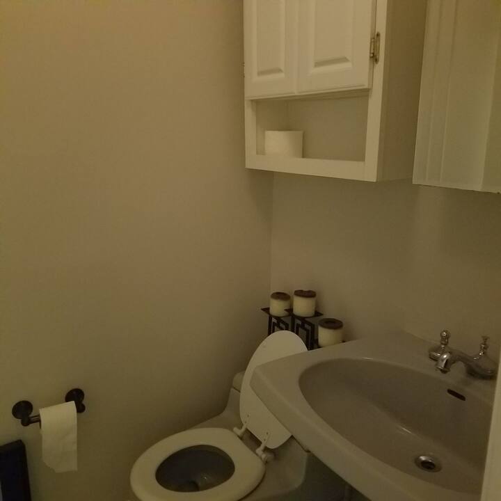 Anita Beautiful Country Home*** - Lowell, MA