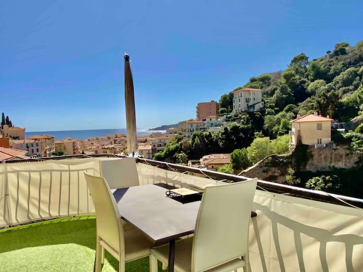 Vue Mer : Trois Pièces Avec Terrasse Et Parkings - Menton