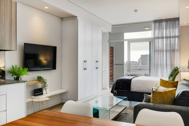 Backup-power Eco Balcony Apt @ Table Mountain - Cape Town