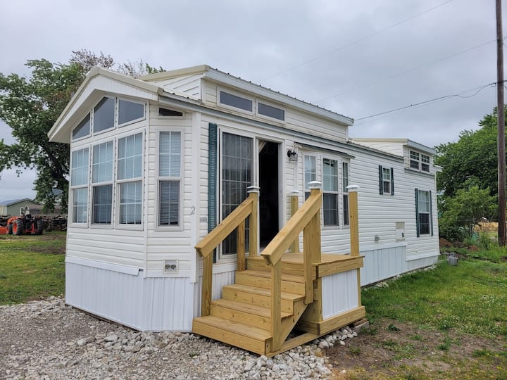 Cozy Getaway For Quick Trips - Port Clinton, OH