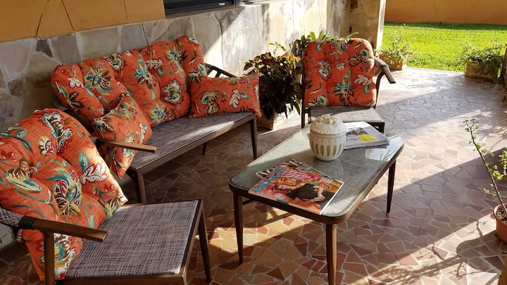 Beautiful Home/ofc: Self Check-in, Fr Wifi & Pkg! - Miami Gardens, FL