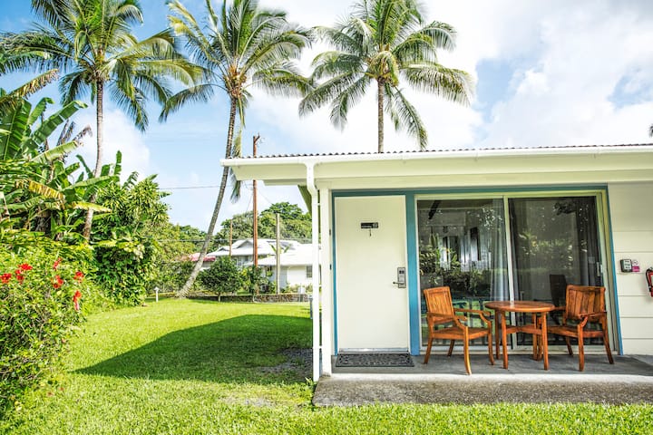 6 Bedroom, 6 Bathroom House In Quiet Neighborhood - Hilo, HI