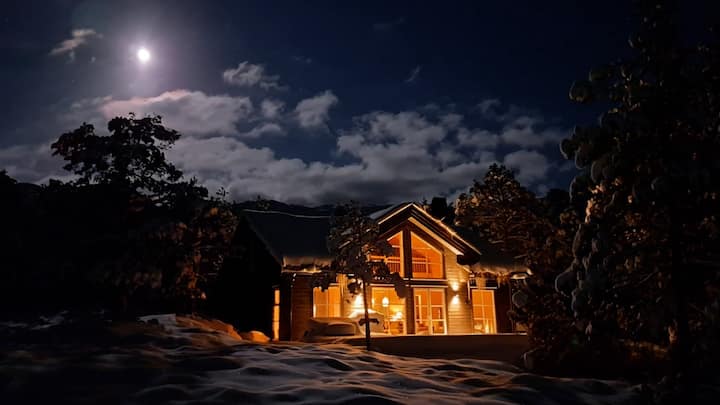 Fjord Cabin: Kayaks, Bikes, Boating & Hiking - Norway