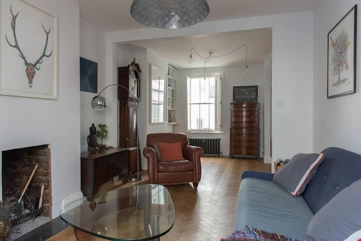Characterful 2 Bed Kemp Town Home - Brighton
