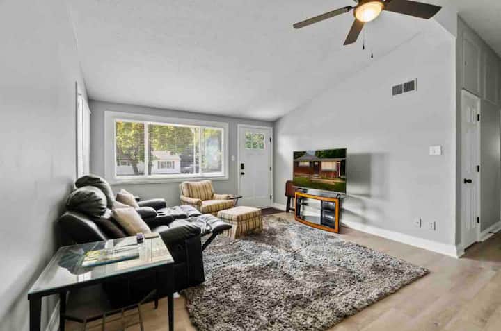Private Bedroom Only 1 Mile From Uk Hospital - Br3 - Lexington