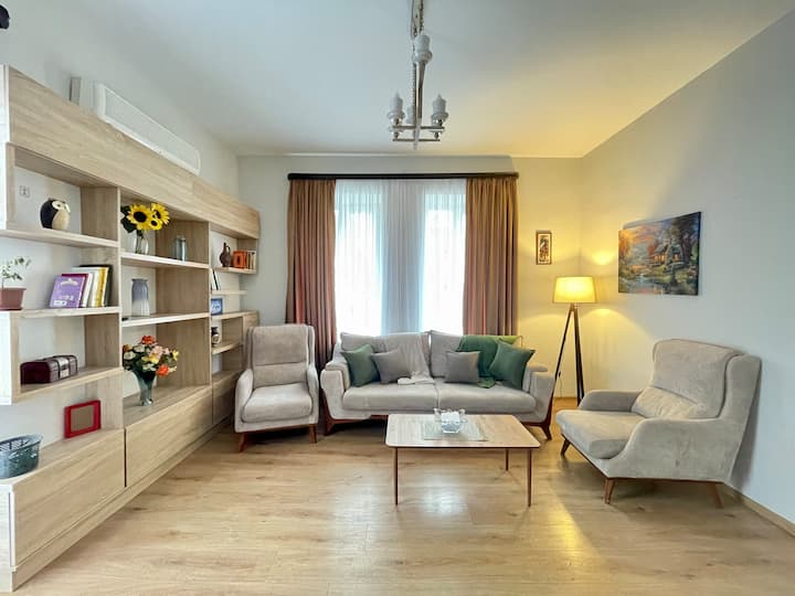 Avlabari Apt. - Tbilisi