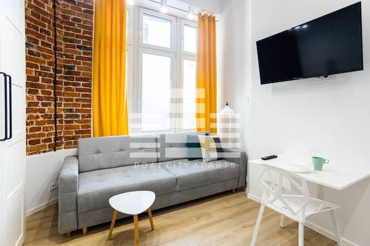 Boatcityaparts 5 - Łódź