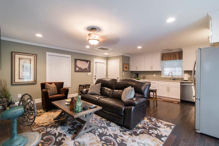 Guest House Southpark Area - Piper Glen Drive – Charlotte