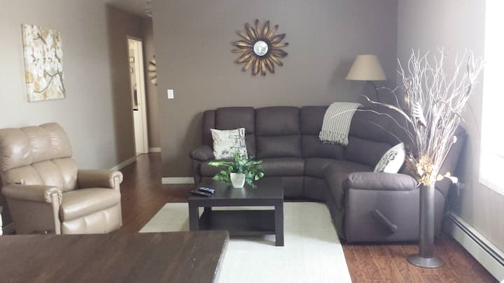 Mjd Place & Executive Suite 204 - Sturgeon Falls
