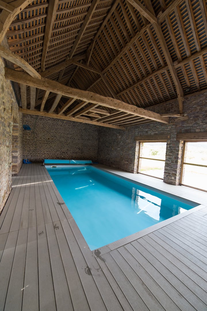 17th Manor, Contemporary Renovation - Clécy