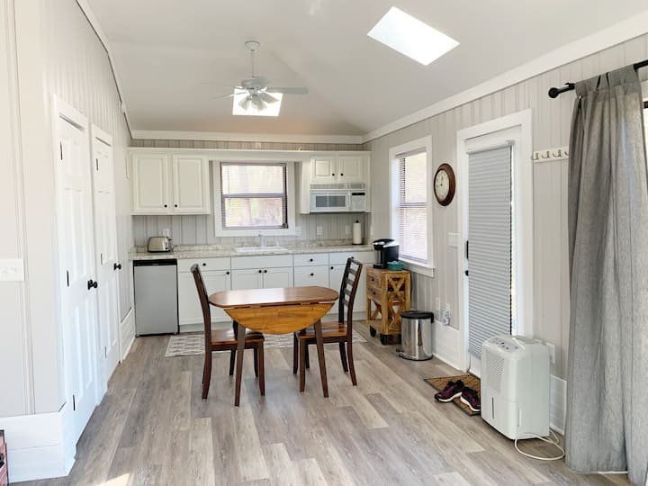 Serene Waterfront Cottage - Close To Oceanfront - Virginia Beach, VA