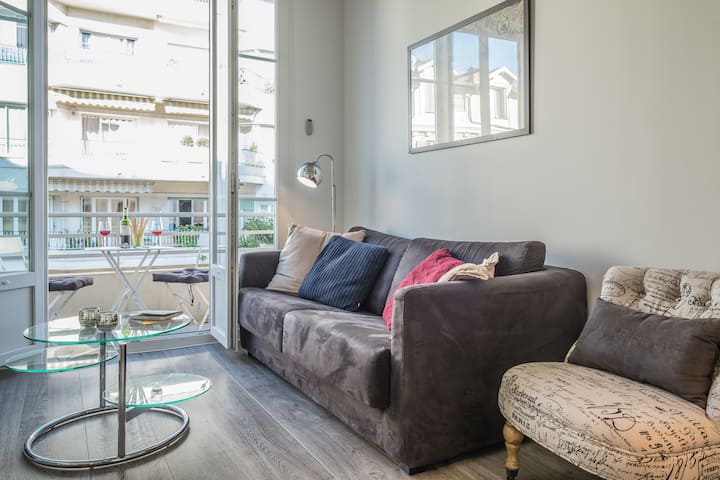 Café - Un Affascinante Appartamento Con Una Camera Da Letto - Nizza