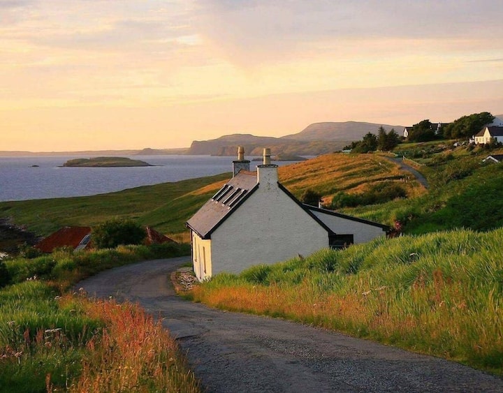 Minchview, Kildonan, Isle Of Skye. - Outer Hebrides