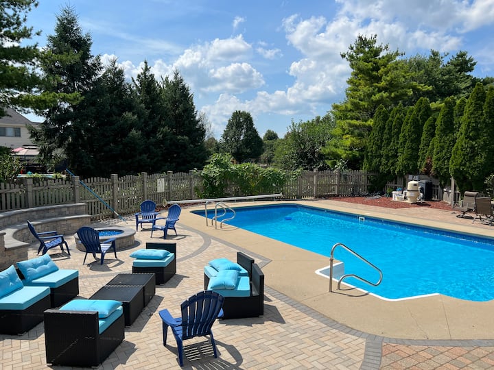 10 Handpicked Airbnbs With Pool In Naperville, Illinois - Updated 2025 ...