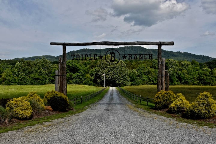 1385 Acres! 10k Sq. Ft Estate W/ Mountain Views!! - North Carolina