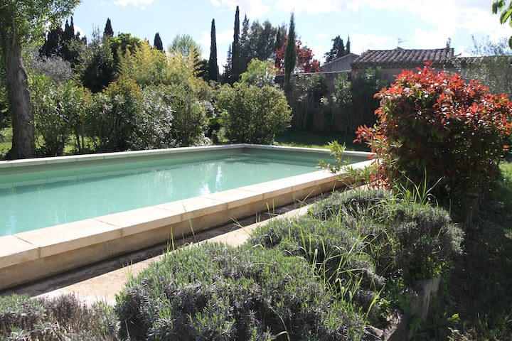 La Maisonnette De La Galine - Eygalières