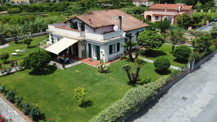 Villa " All'aquila" A Due Passi Da Finalborgo 1152 - Włochy