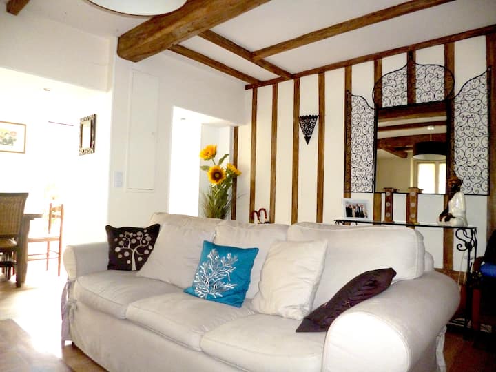 Maison De Charme à Trouville-sur-mer.  Casariana - Trouville-sur-Mer