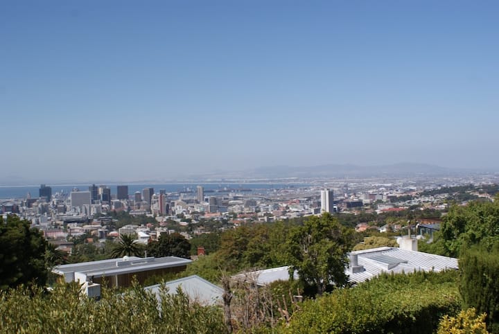 City & Mountain, 1 Bedroom Apt, Higgovale - Cidade do Cabo