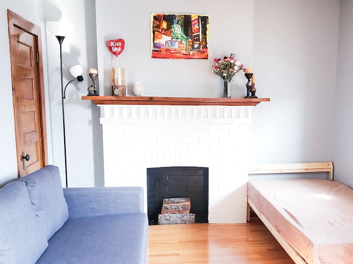 Two Bedroom Suite At Junction Triangle - Toronto
