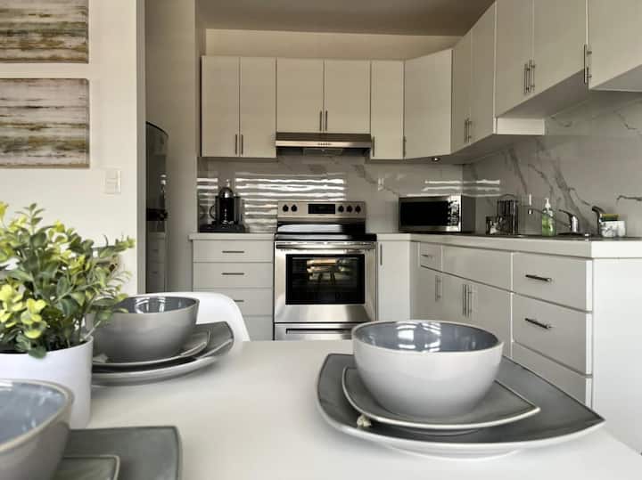 Hermoso Departamento Céntrico Con Estacionamiento - Ensenada