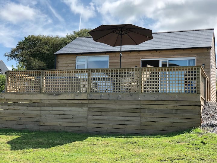 Private Luxury Cabin With Hot Tub, Carmarthenshire - Pembrokeshire