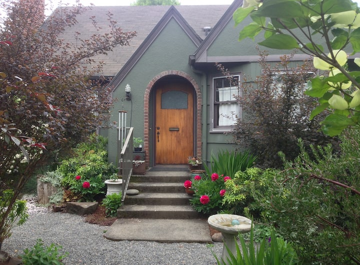 Hawthorne Sauna Studio & Garden - Parkrose - Portland