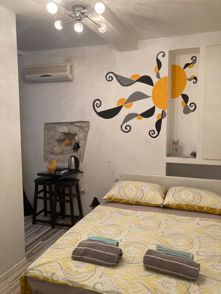 Dragazzo Room - Trogir Old Town, Central Square - Okrug Gornji