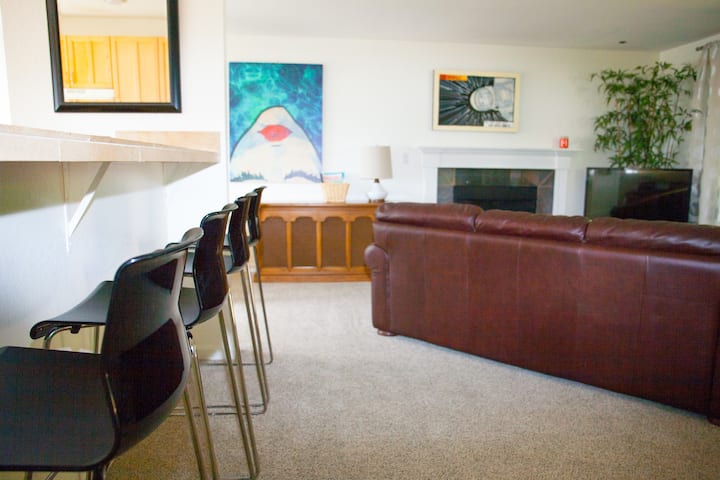 Cozy, Convenient, Walk To Front St, Fenced Yard - Issaquah, WA