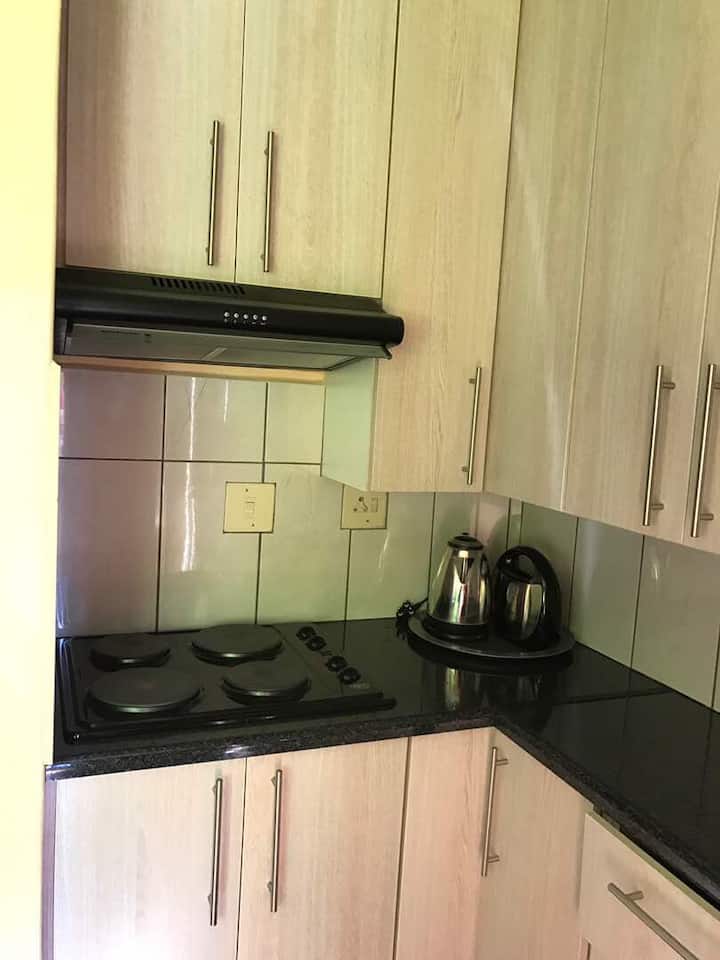 Cosy Self Catering Back Flat - Windhoek