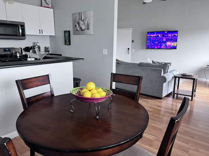 Entire Unit 1 Bedroom, 1 Bath Condo - Buena Park, CA