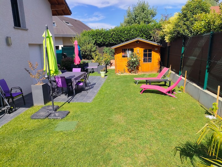 Maison Jumelée Avec Jardin Et Piscine Hors Sol - Annecy