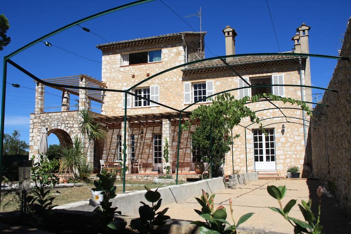 Au Souleu - Authentic Historical Villa In Center - Villeneuve-Loubet