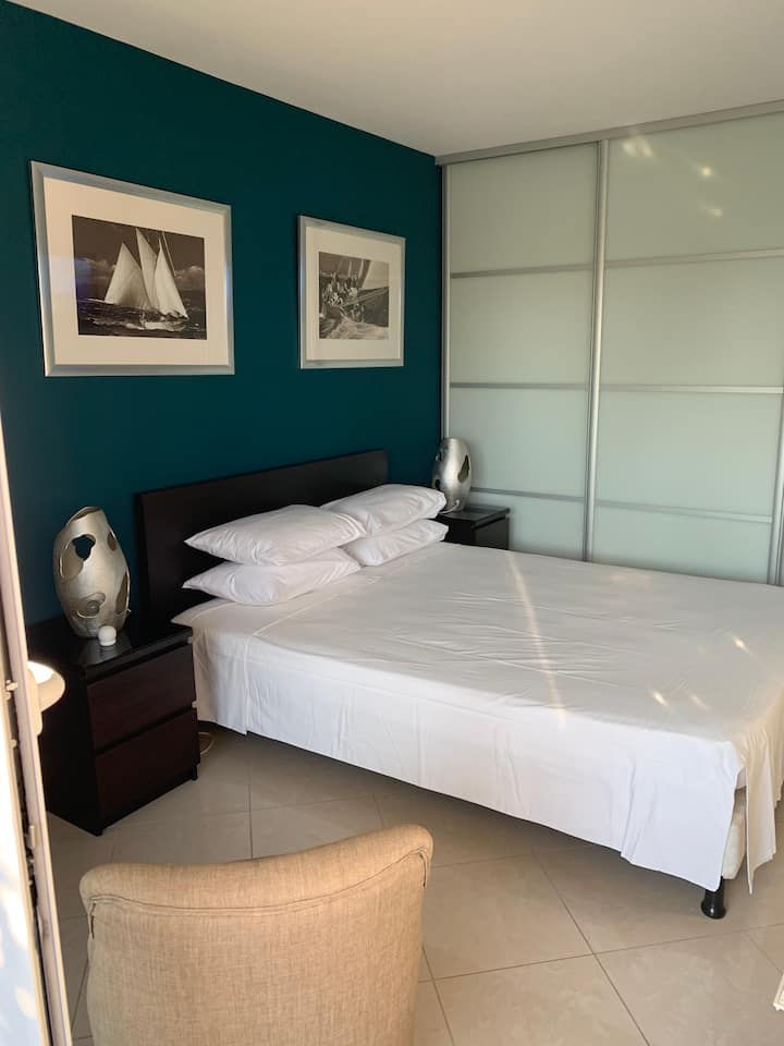 Chambre Privee De Villa Avec Terrasse. - La Londe-les-Maures