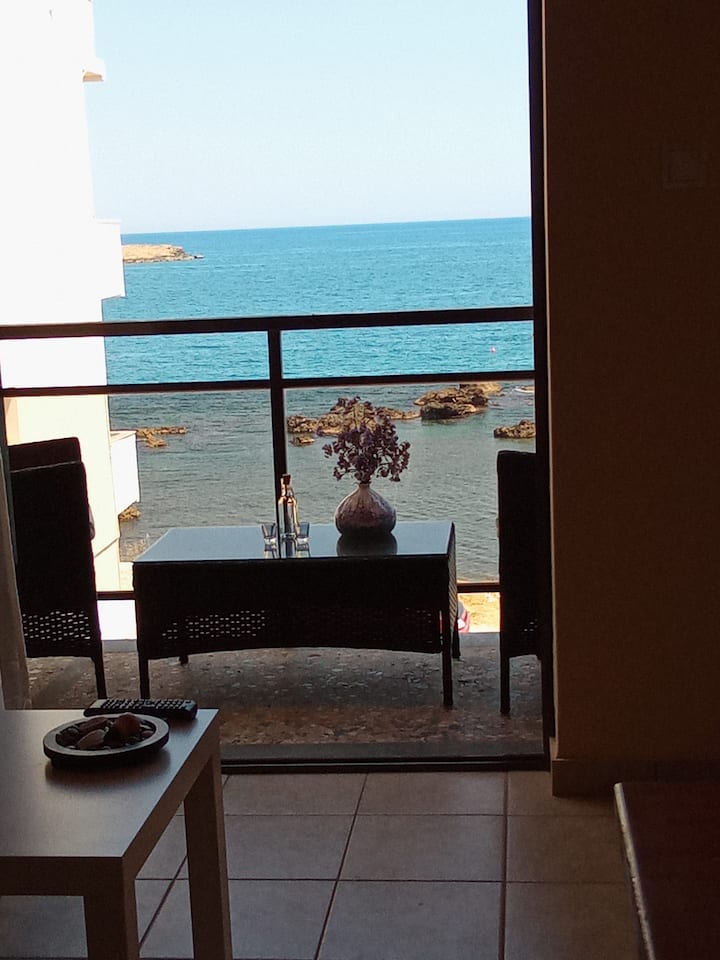 Chrisi's Sea View Apartment - Chania