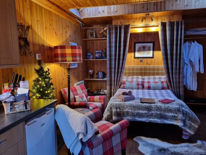 Ardlogie Bothy, Aviemore - Aviemore