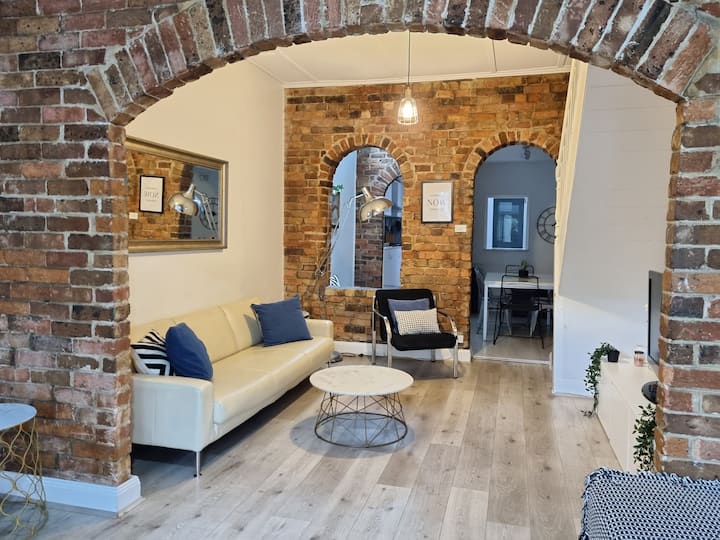 Prime Location!! 3bedrm House Near Trnsprt&city - Surry Hills