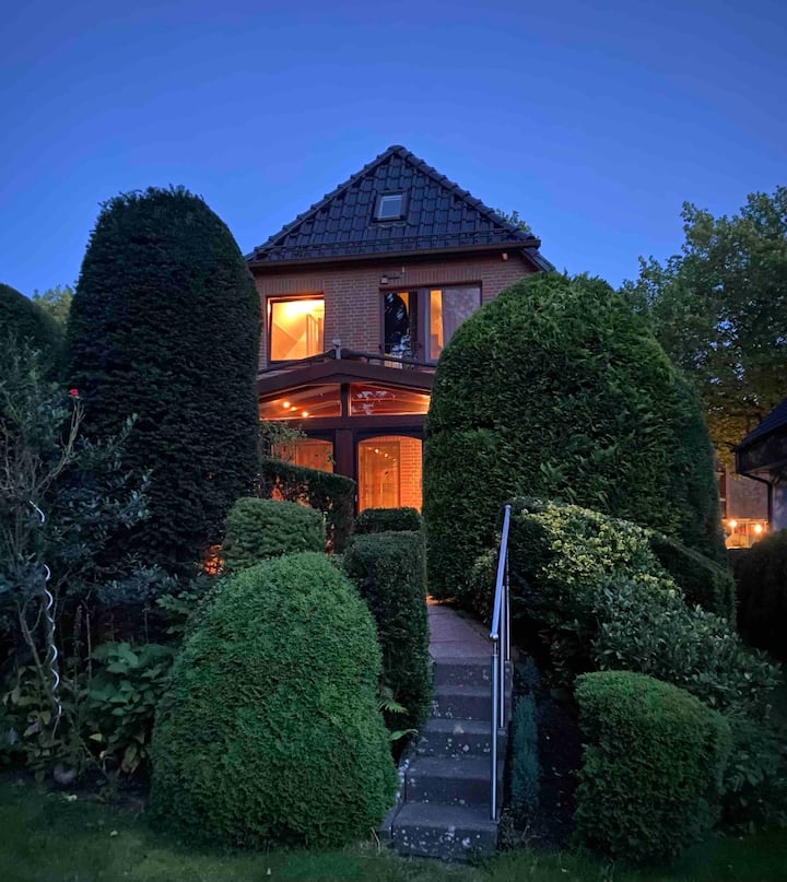Gartenblick-oase: Obergeschosswohnung In Hamburg - 함부르크