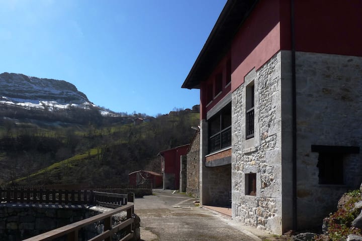Apartamento  Rural  6-8 Pax En Gamonedo De Onís - Onís