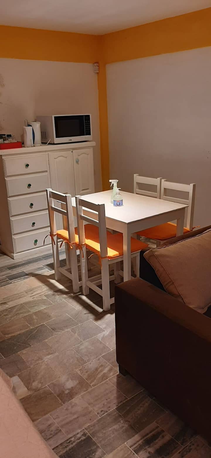 Hermoso Y Cálido Mononiente, Estratégicamente Ubicado. Ideal Para Descansar O Trabajar. - Formosa