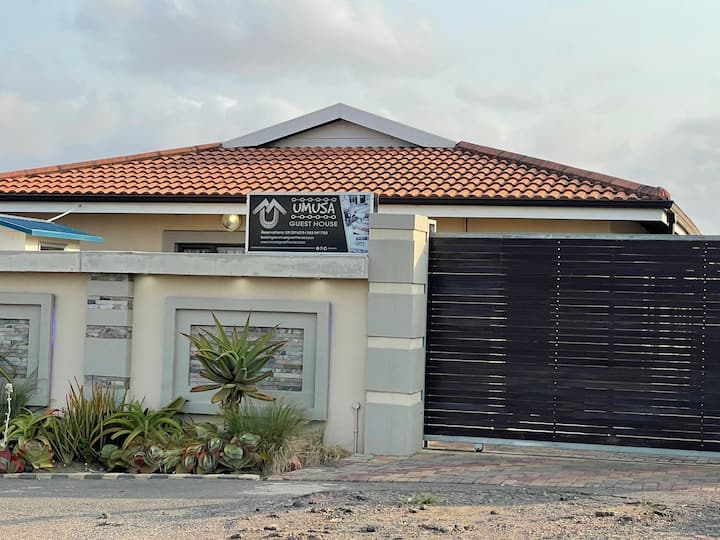 Umusa Guest House: P Kwamashu - Inanda